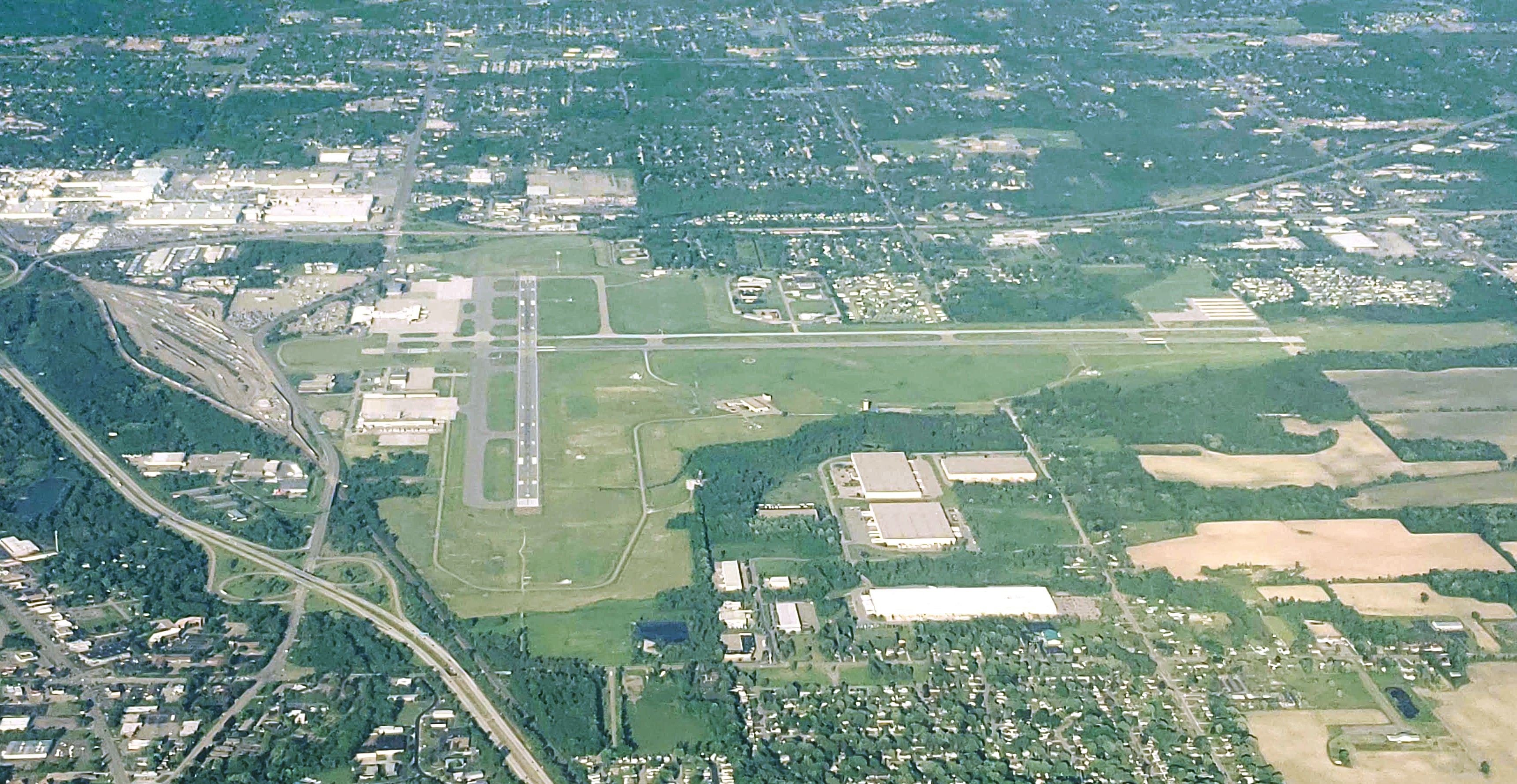 KFNT from Above. RW9 | SkyVector